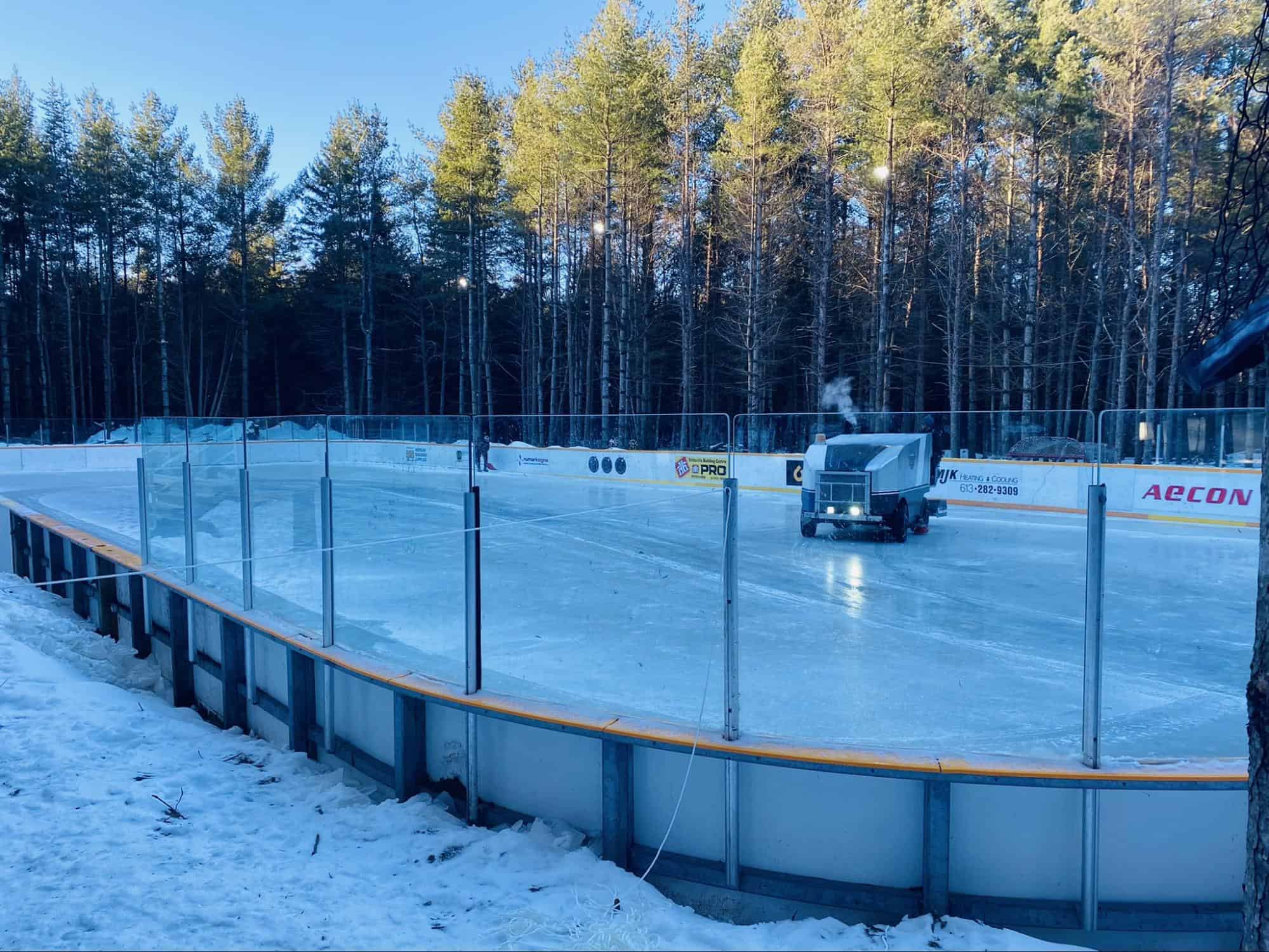 9 Top Places for Public Skating in Ottawa [2025 ]